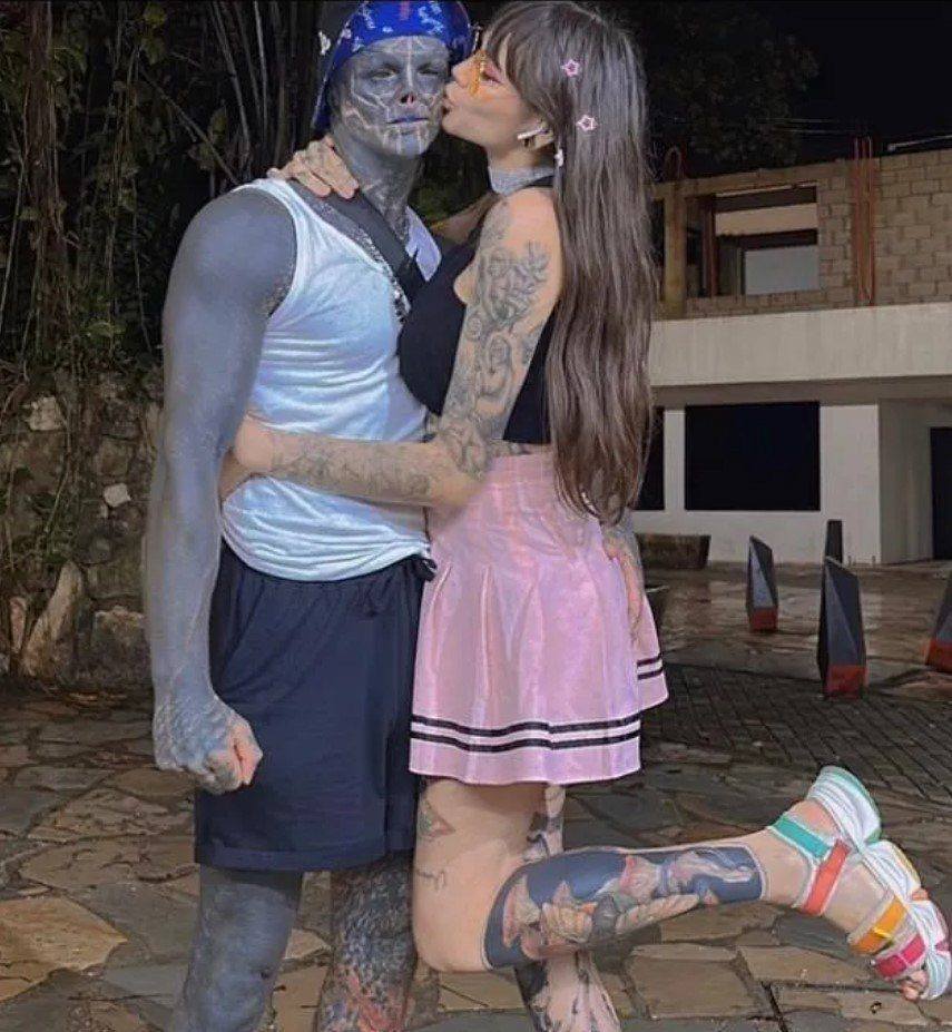 Man turns himself into a ‘black alien’, internet is amazed at his ...